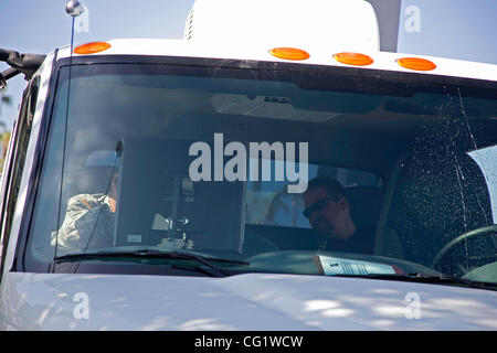 California's National guard demos The VACIS® 3 portable X-RAY machine ...