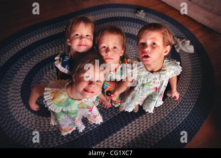 (Clockwise from Bottom left) The four-year-old Durst quadruplets, Calli ...