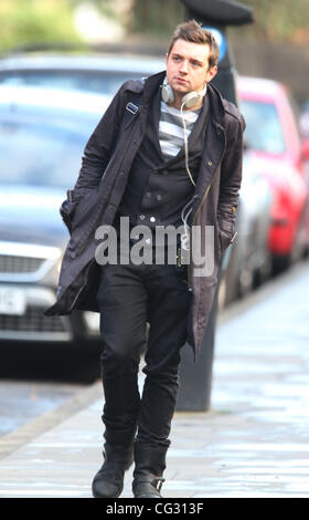 Coronation Street stars Craig Gazey and Michelle Keegan appear on 'GMTV ...