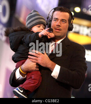 Carson Daly and son Jackson James Daly Carson Daly carrying his young ...