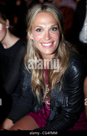 Molly Sims Mercedes-Benz IMG New York Fashion Week Fall 2010 ...