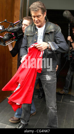 David Hasselhoff leaves his hotel to head to the 'Britain's Got Talent ...