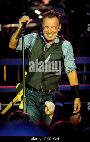 Aug. 24, 2012 - Toronto, Ontario, Canada - Singer BRUCE SPRINGSTEEN and ...