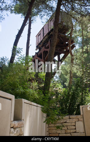 CATTLE-CAR MEMORIAL TO DEPORTEES YAD VASHEM HOLOCAUST MUSEUM JERUSALEM ...
