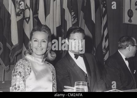 CLIFF ROBERTSON.Supplied by Photos, inc.(Credit Image: © Supplied By ...