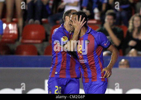 2:0 Goal, celebration, from left Luis Diaz, Aleksandar Pavlovic, goal ...