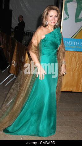 Opera Singer Renee Fleming attends the Sing for Hope 10th Anniversary ...