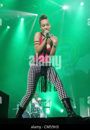 Amanda Reifer of Cover Drive Girl Guiding UK - Big Gig 2011 at Wembley ...