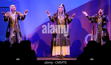 Ayarkhaan, Sakha (Yakutia) female vocal trio from Siberia, performs ...