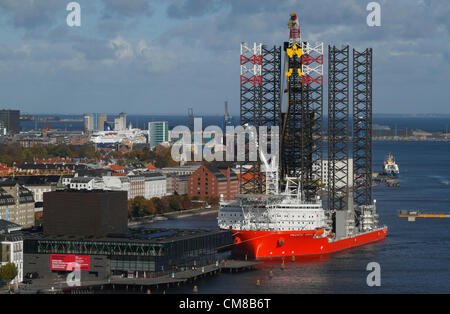 The Swire Blue Ocean jack up-vessel at Aalborg East Harbour loading a ...