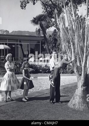 DINAH SHORE with husband George Montgomery , daughter Melissa ...