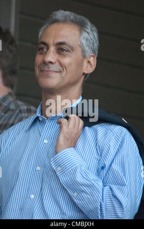 Chicago Mayor Rahm Emanuel introduces jennifer Hudson on the first day ...