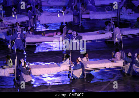 DANCING NURSES & CHILDREN WITH HOSPITAL BEDS LONDON 2012 OPENING ...