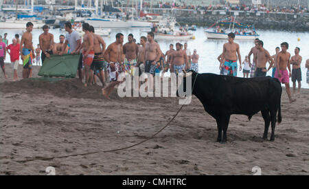 11th Aug 2012. Bullfight at the sand beach in Praia da Vitória city ...