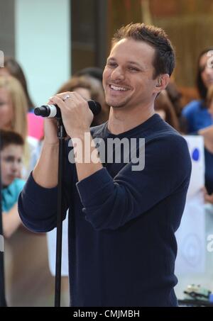 17th Aug 2012. Drew Lachey on stage for NBC Today Show Concert with 98 ...