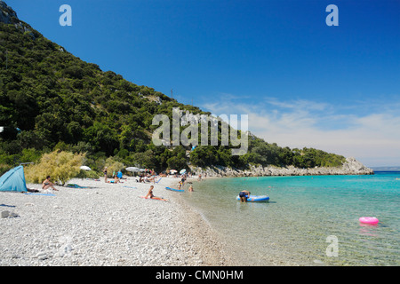 People resting on Divna beach, Peljesac peninsula, Croatia Stock Photo ...