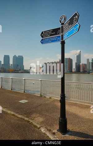Thames Path and Cycle Route signpost London, United Kingdom Stock Photo ...
