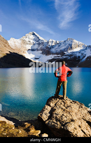 Lake McArthur and Mount Biddle at sunset, Yoho National Park, British ...