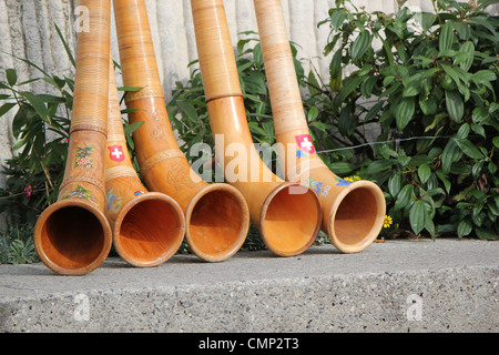 music wood horn switzerland traditional alphorn measure instrument ...