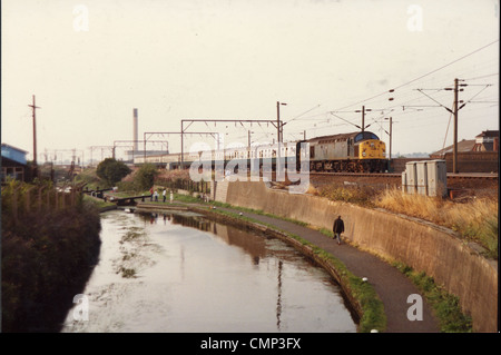 Wolverhampton High Level railway station pictured in 1910 Stock Photo ...