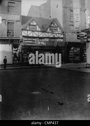 Dudley Street, Wolverhampton, 1920s. Shops include clothiers Buxton ...