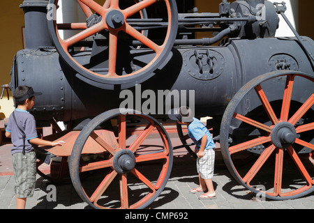 Steam locomotive at the Museo Nacional de los Ferrocarriles Mexicanos ...