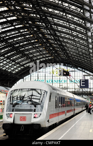 Europe, Germany, Cologne, high-speed trains ICE at the main station ...
