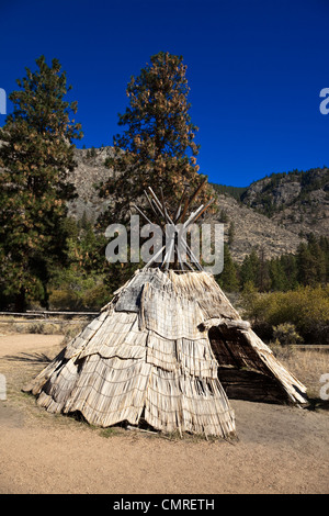 Okanagan Indian Band, First Nations themed sculpture, by artist Stock ...