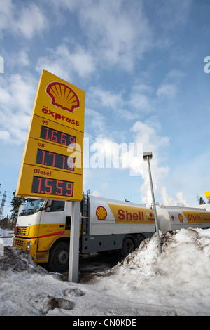 Shell Express Gas station Stock Photo - Alamy