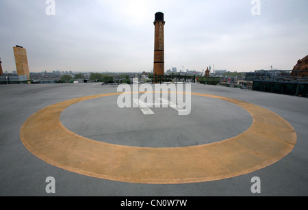 The Helipad on top of the Harrods department store in London Stock ...