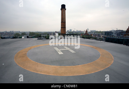 The Helipad on top of the Harrods department store in London Stock ...