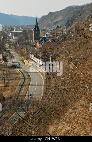 Upper Middle Rhine Valley, railway line on the right bank of the Rhine ...