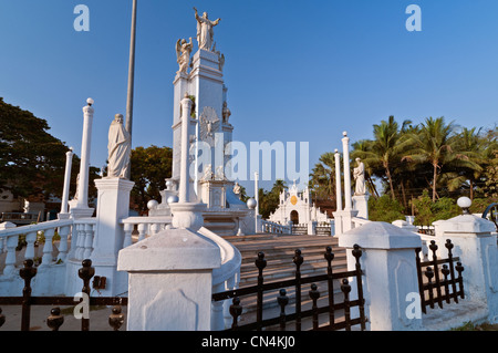 Christ the King Monument Assolna Goa India Stock Photo - Alamy