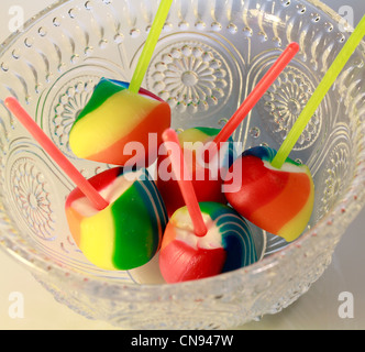 colourful bowl of lollipops. a bowl of sweets Stock Photo - Alamy