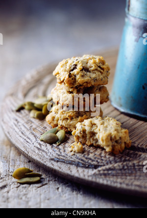 close up of oatmeal cookies on plate Stock Photo - Alamy