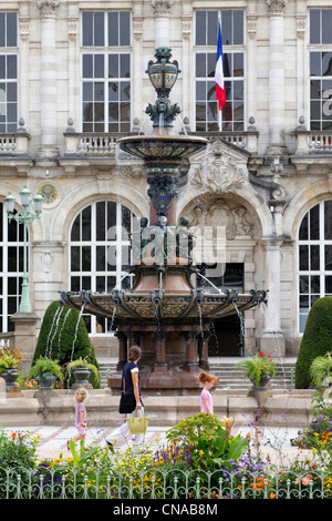 France, Haute Vienne, Limoges, town hall and fountain Stock Photo - Alamy