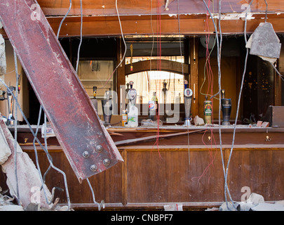 A building being demolished has a war torn appearance Stock Photo - Alamy