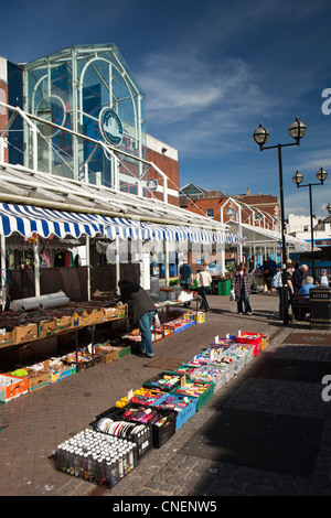 UK, England, Worcestershire, Worcester, Crowngate shopping development ...