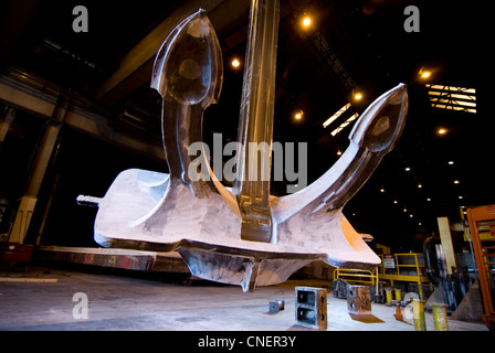 Replica of one of Titanic's bow anchors at Netherton, UK , where the ...
