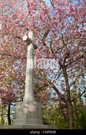 War Memorial. Abney Park Cemetery, Stoke Newington, Hackney, London ...