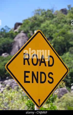 Road Ends sign Stock Photo - Alamy
