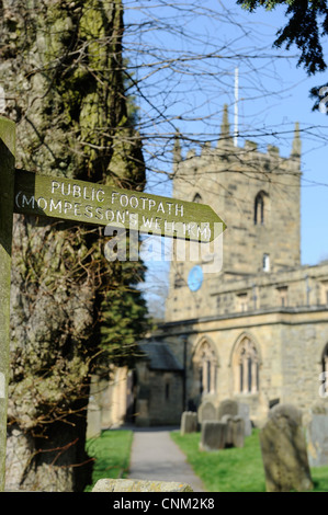 UK, England, Derbyshire, Eyam, Mompesson’s Well, old packhorse drinking ...