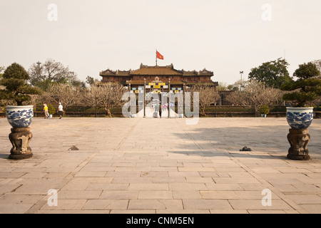 The Noon Gate (Ngo Mon). Imperial City, Hue, Vietnam Stock Photo - Alamy