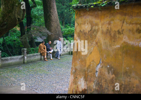 Guoqing Buddhist Temple, Tiantai Mountain, Zhejiang Province, China ...