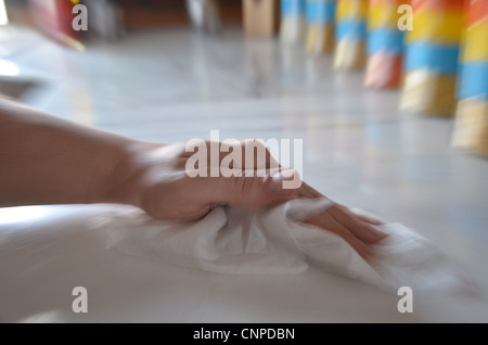 Hand in motion wiping kitchen counter Stock Photo - Alamy