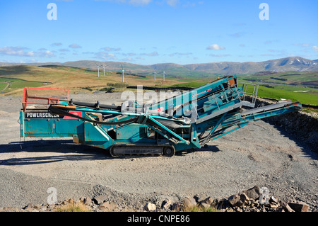 Powerscreen Turbo Chieftain 1400 mobile inclined screen at Roan Edge ...