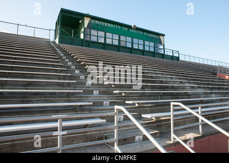 empty sports stadium Stock Photo - Alamy