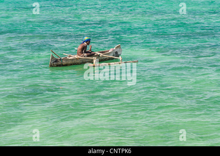 Fisherman in the lagoon of Andavadoaka, southwestern Madagascar Stock ...