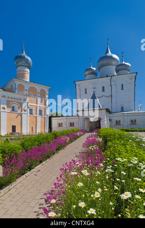 Russia, Novgorod Oblast, Veliky Novgorod, Saint Varlaam Convent, wood ...