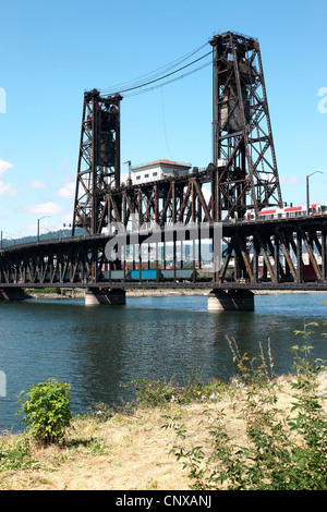 Steel bridge across Willamette river in Portland, Oregon Stock Photo ...